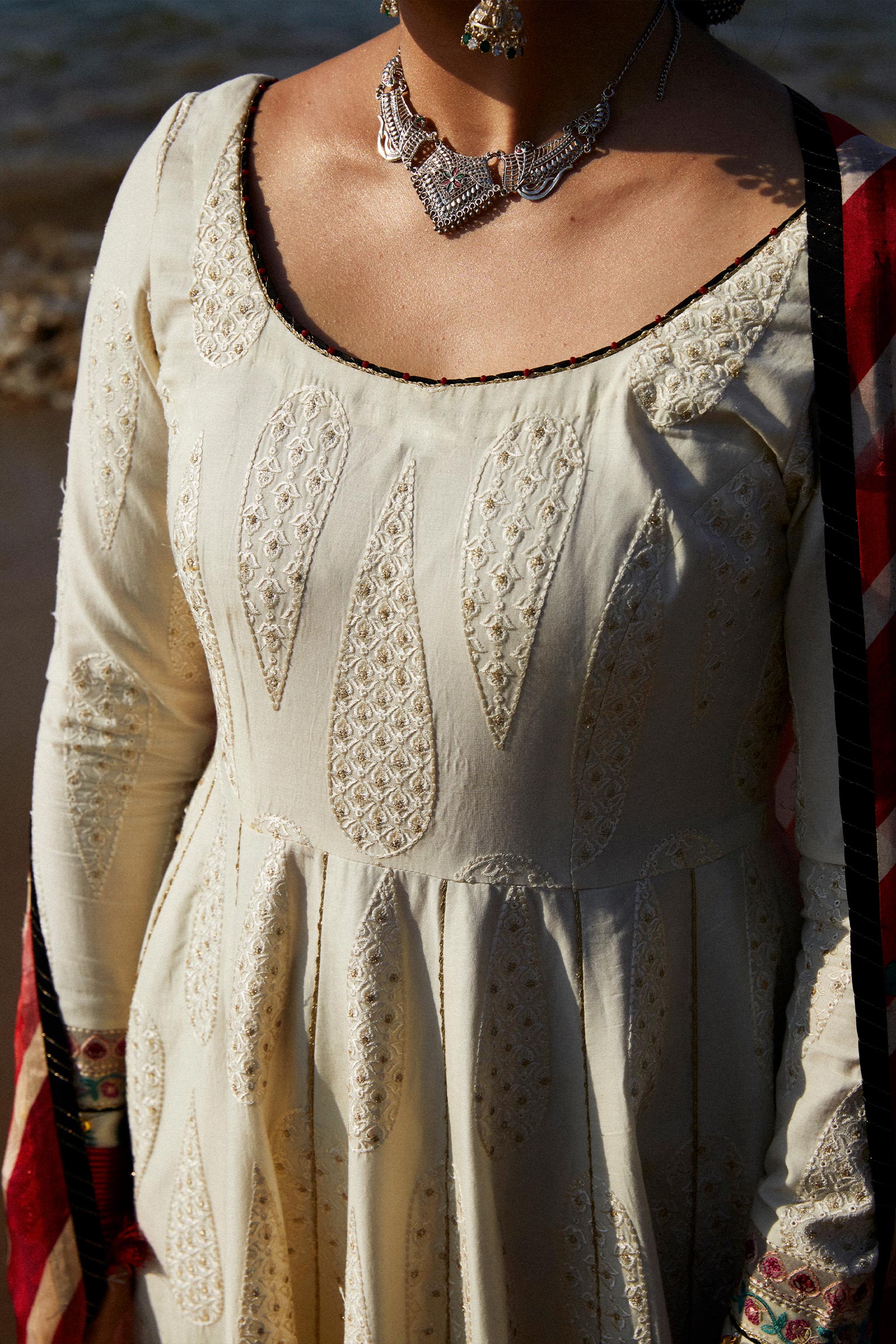 AAINA-8A– Designer Bazar PK