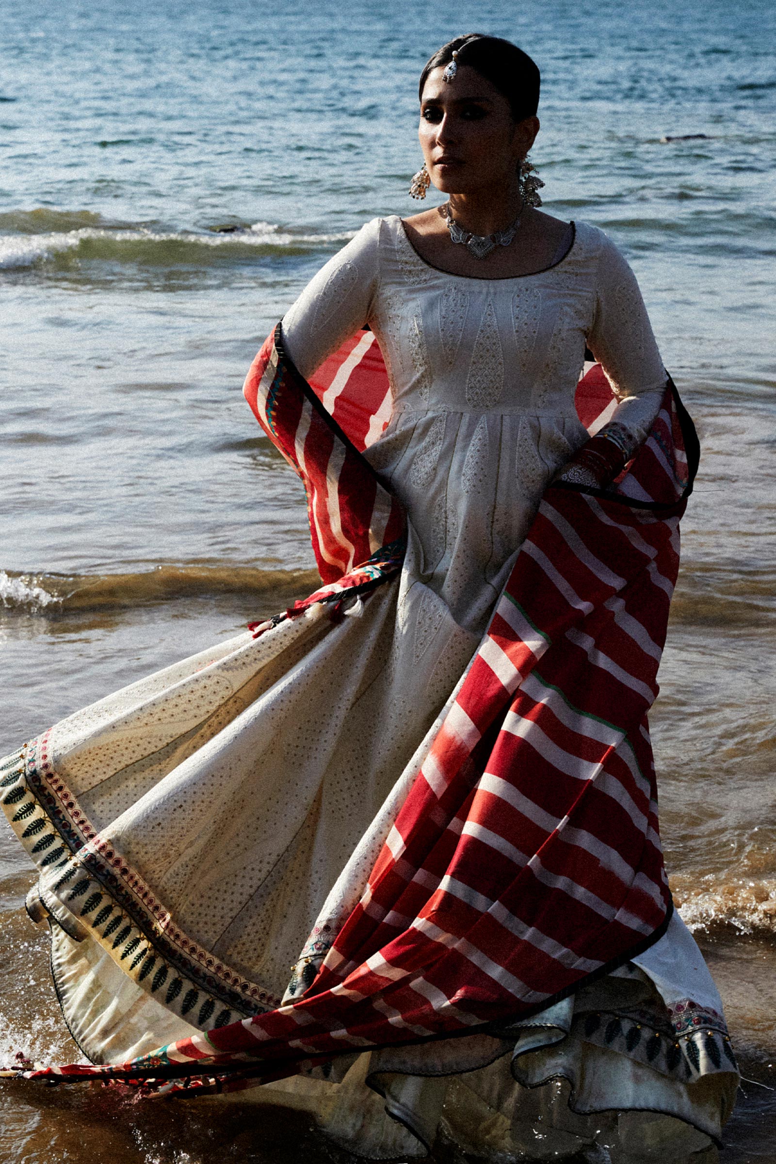 AAINA-8A– Designer Bazar PK