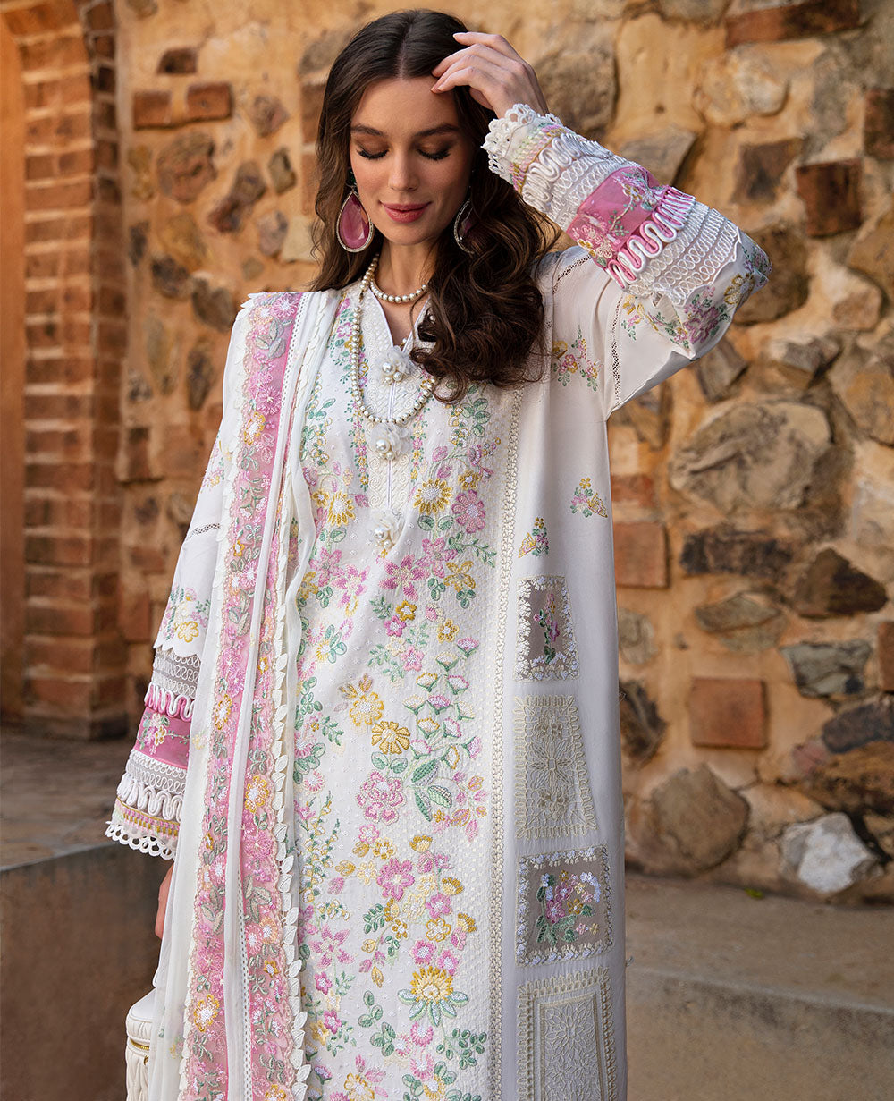 Rêveuse (D4-A)– Designer Bazar PK