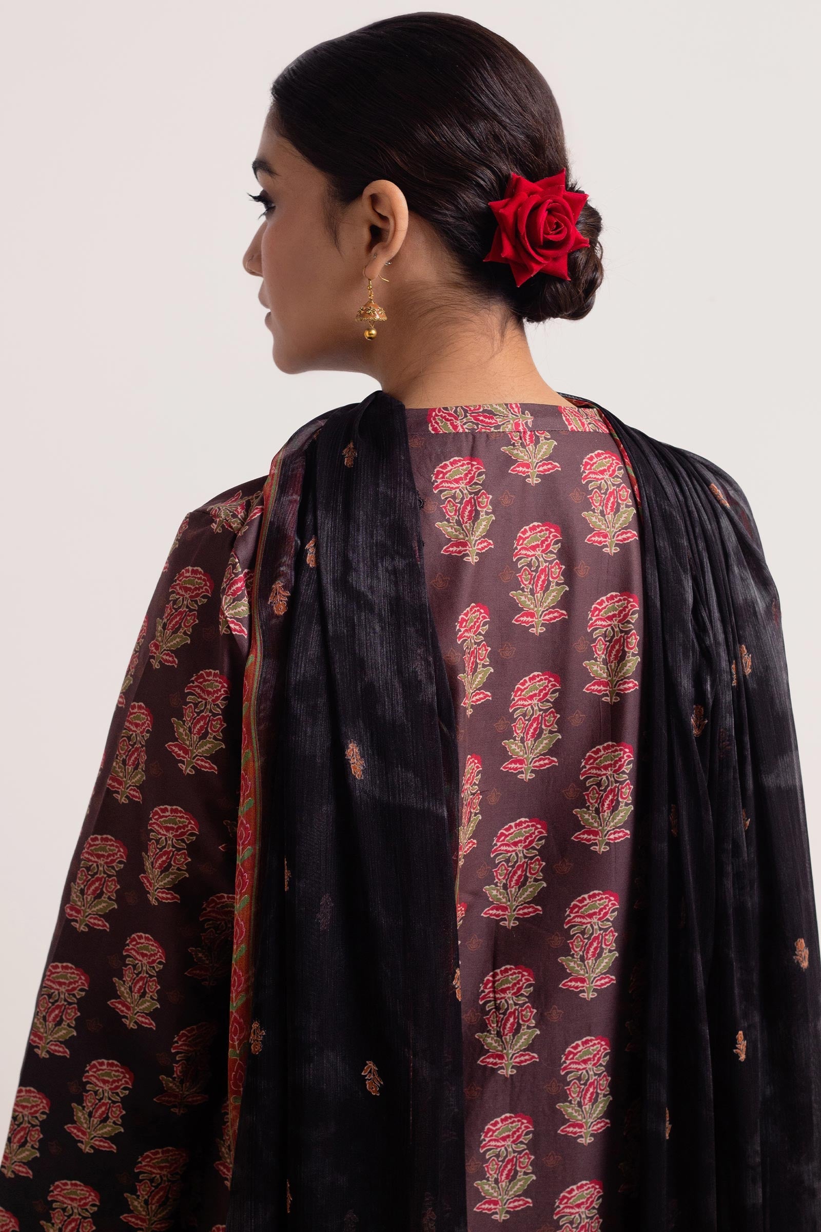 Surkh-D9– Designer Bazar PK